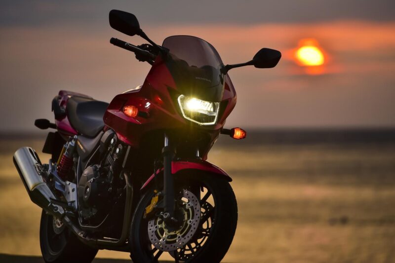 [前期と後期の違いも]歴代のCB400SFの中でベストバイは！？ | 永世ライダー